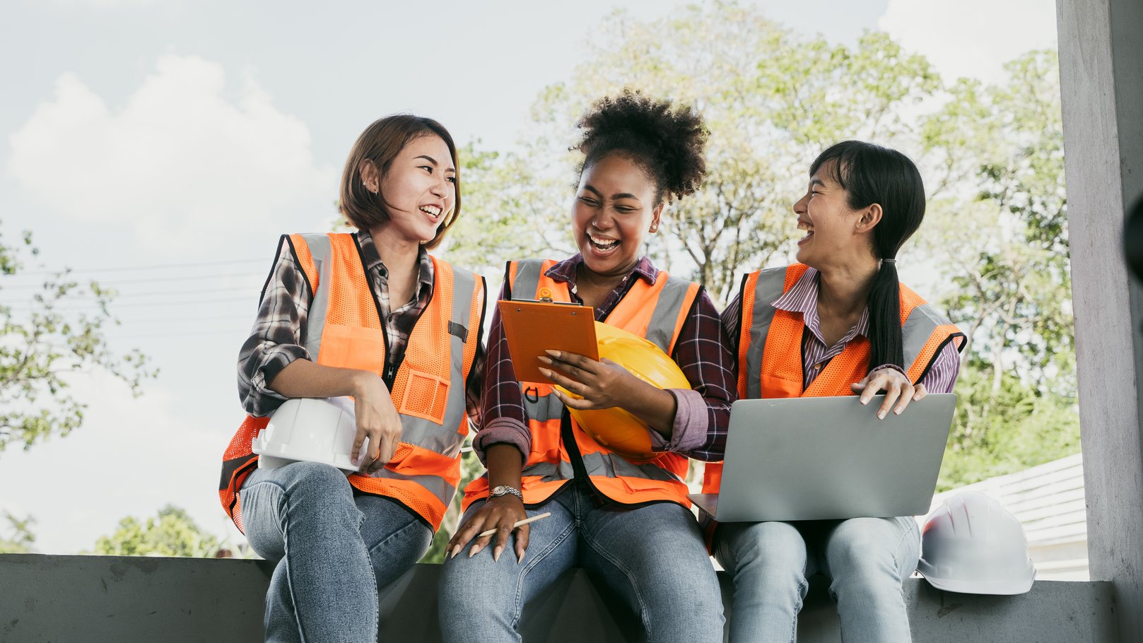 Practical Ideas for Effective Toolbox Talks and Safety Meetings