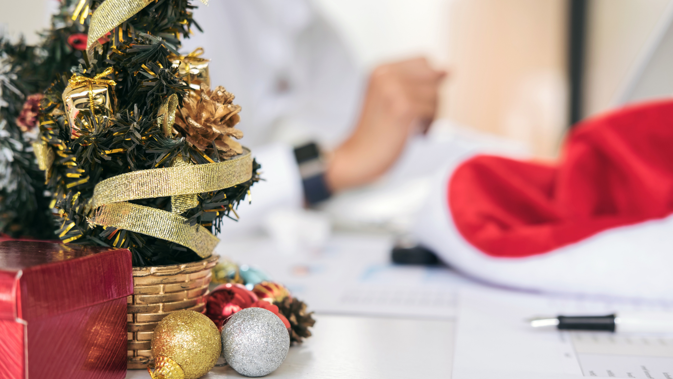 Celebrate Safely: Holiday Safety Tips for the Workplace